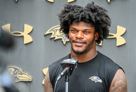 Ravens Lamar Jackson Wont Reach New Deal Before Season The
