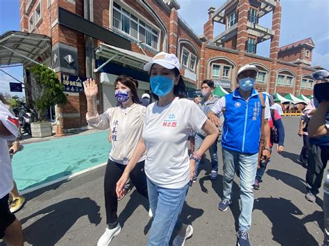 高雄市長參選人柯志恩拜票首站旗津 民眾熱情支持 蕃新聞