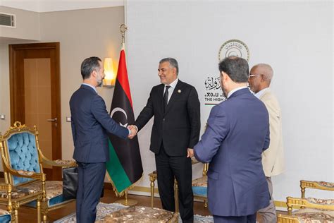وكالة الأنباء الليبية تكالة يلتقي السفير التركي الجديد بحضور نائبيه