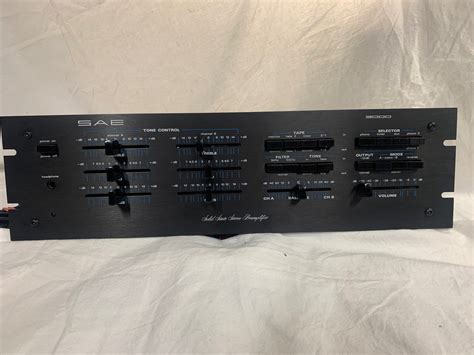 Sae 3000 Solid State Preamplifier 3100 Solid State Power Amplifier