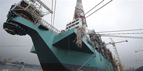 Petronas Targets Tonnage For First Floating Lng Cargo Tradewinds