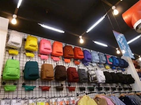 Stainless Steel Wall Mounted Bags Store Display For Departmental