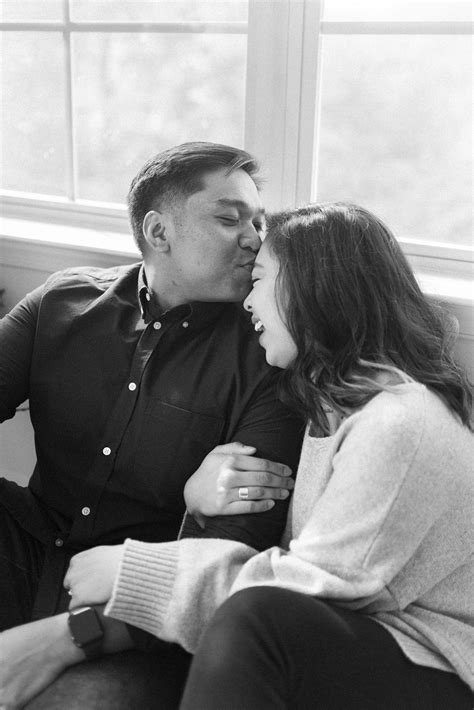 The Inons In Home Christmas Session — Emily Johnson