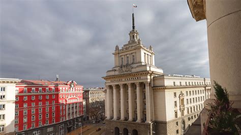 Комисията по енергетика не прие отпадане на дерогацията за руския петрол Nova