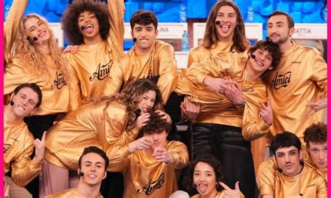 Amici 22 serale ecco le squadre gli inediti e tutto quello che c è da
