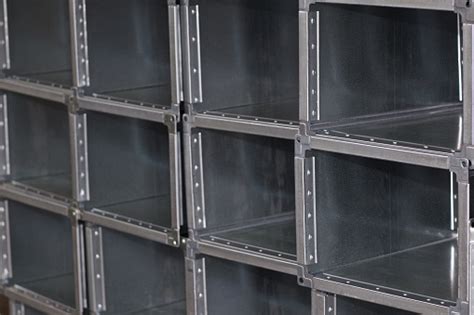 다양한 환기 시스템을 위한 아연 도금 시트로 만들어진 요소 및 부품 강철에 대한 스톡 사진 및 기타 이미지 강철 공기조화 관 신체 부분 Istock