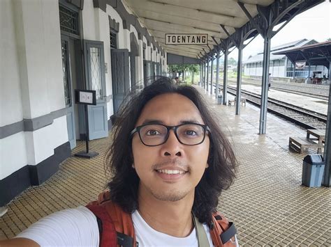 Mencari Jeng Yah