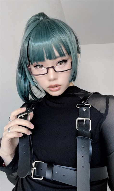 Glasses And Straps Scrolller