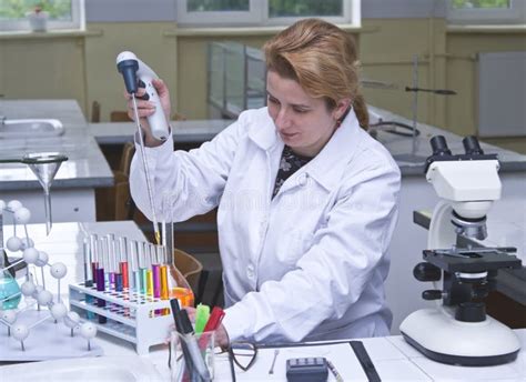 Laboratory Work Stock Image Image Of Concentration Hands 6595823