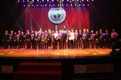 50名北京大学医学部学生获颁卫材中国奖助学金 知乎