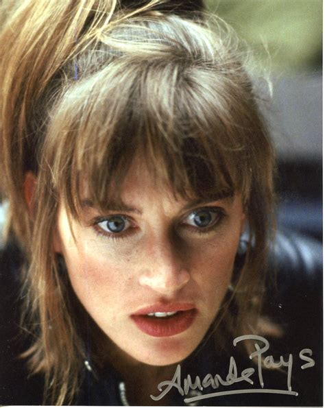 Amanda Pays Flash