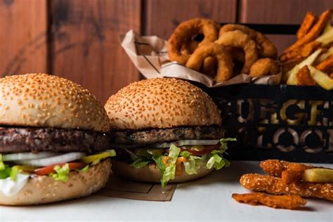 בורגר סאלון ממשיכים לשלוח Burger Saloon בורגר סאלון