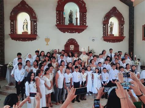 Sacramentos de iniciación Cristiana en la Parroquia Santa Rosa de