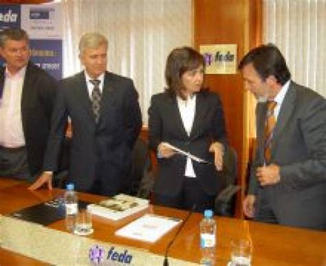 La Alcaldesa De Albacete Se Compromete Con Los Empresarios En La