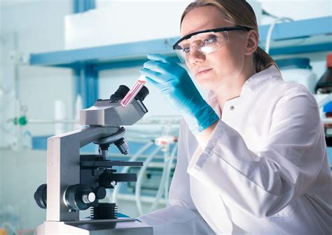 Quanto Ganha Um Biomédico Descubra O Salário Dessa Profissão