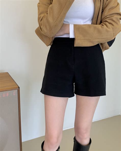 더블유비 500장돌파 밀즈 뒷밴딩 하이웨스트 숏 팬츠 반바지 블랙 아이보리