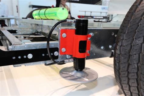 AL KO HY4 des vérins de stabilisation innovants Équipements et