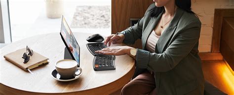 Xkm03 Ergonomic Foldable Bluetooth Keyboard And Mouse Protoarc