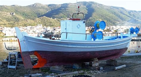 Επιτρέπεται τελικά το ερασιτεχνικό ψάρεμα με σκάφος μέχρι 7 μέτρα