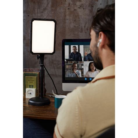 قیمت و خرید نور ثابت ال ای دی نانلایت مدل Compac 24b به همراه پایه رومیزی