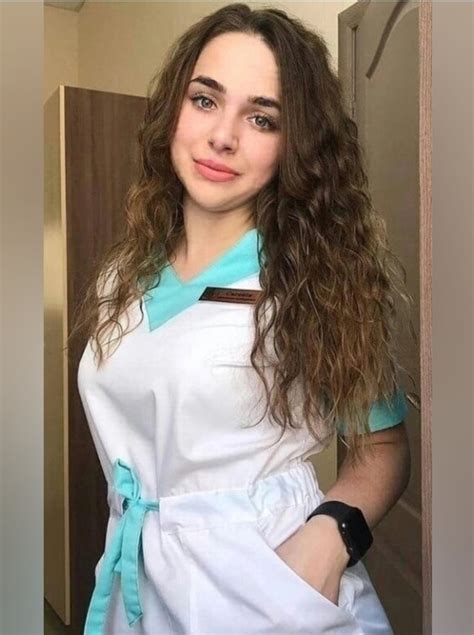 Создать мем медсестра красивые девушки медики девушка врач Картинки Meme