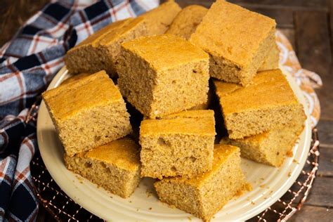 Pumpkin Cornbread Retro Potluck
