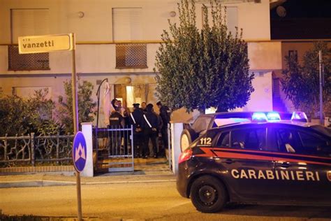 Omicidio Suicidio A Misano Tre Cadaveri Scoperti Dopo Oltre Un Mese In