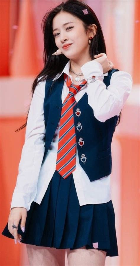 Pin On Yujin Ivekpop Stage Outfits Outfits Fashion