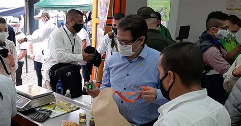 Visita Del Ministro De Agricultura A La Casa Del Emprendimiento Rural