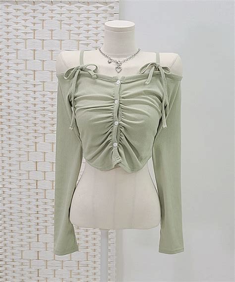 당일출고🚀후기대박🩷2개묶음할인발레코어룩섹시여리여리 미투 슬림핏 골지 오프숄더 단추 어깨 리본 셔링 크롭 긴팔티 에이블리