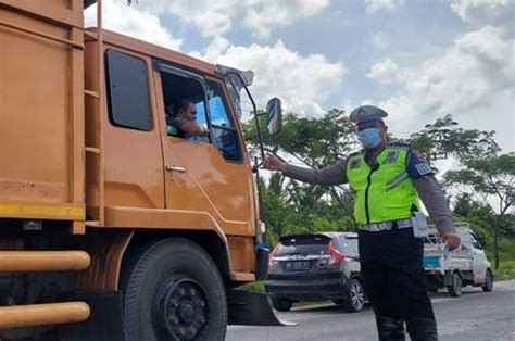 Dendanya Bikin Nangis Truk Odol Yang Ketahuan Melintas Langsung