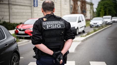 Mort Du Jeune Nahel En France Le Troisième Occupant De La Voiture