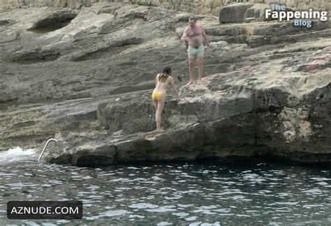 Anna Osceola And Jon Hamms Sexy Honeymoon In Mallorca Aznude
