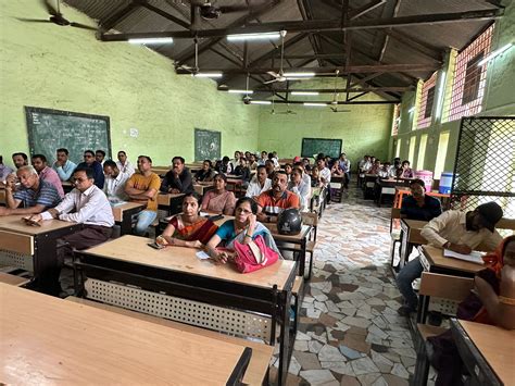 देवास जिले में स्कूल संचालकों पुस्तक प्रकाशकों एवं विक्रेताओं के