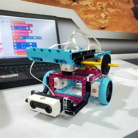 Robot Maker Câu Lạc Bộ Sáng Tạo Robot