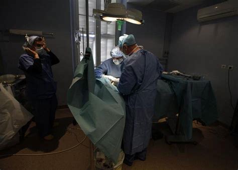 Aumento De Pecho Y Liposucción Las Cirugías Plásticas Más Demandadas Hoy