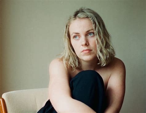 Philine Takes Us Along On Her Psychedelic Trip In New Single “green