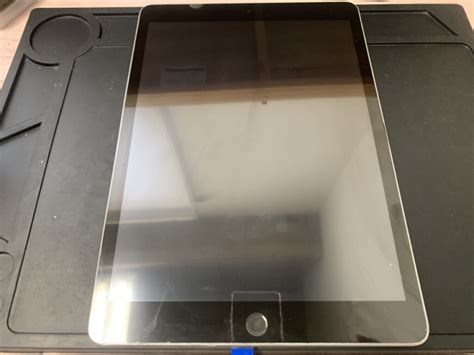 【実績no1】画面が粉々に割れたipad第9世代も地域最安値で即日修理！ 【最安値】iphone修理のクイックリペアプラス鹿児島店
