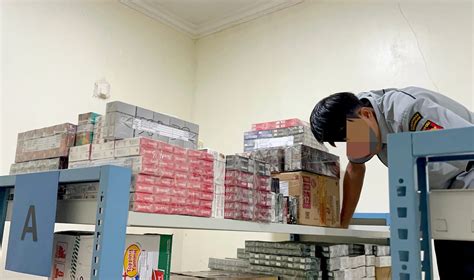 Bea Cukai Hentikan Truk Muatan Rokok Ilegal Senilai Rp2 9 Miliar Di