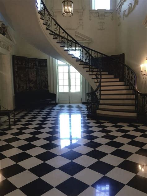 Modern House Facades Old Money Italy House Elegant Staircase With