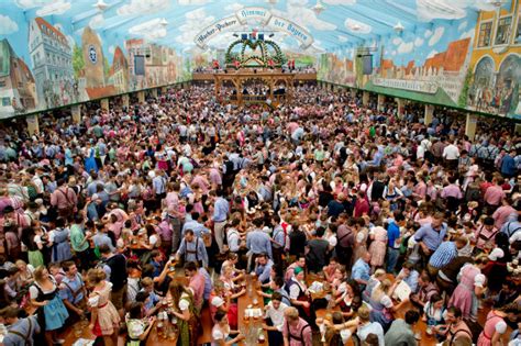 Germanys Oktoberfest Opens With Refugee Crisis On Doorstep Inquirer