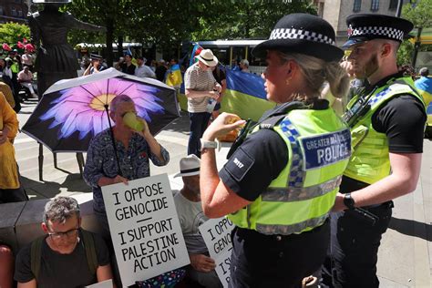 У Британії затримали понад пів сотні учасників акцій проти заборони пропалестинської групи