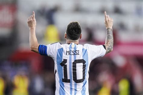 Lionel Messi Ganó El Balón De Oro Y Declaró Como Muestra De Gratitud