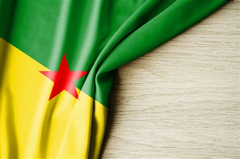 프랑스 령 기아나 플래그 프랑스 령 기아나의 패브릭 패턴 플래그 3d 일러스트레이션 텍스트의 뒷 공간으로 0명에 대한 스톡 사진 및 기타 이미지 Istock