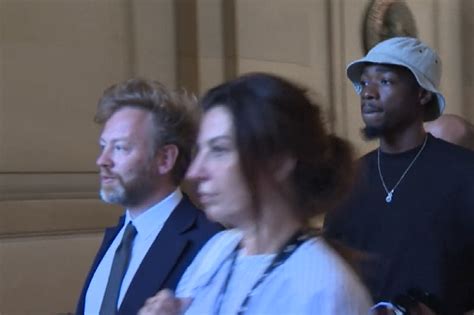 France Condamnation à 12 Ans De Prison Pour Meurtre Pour Le Rappeur