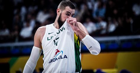 Valanciunas Is Determined To Keep Playing For Lithuania Eurohoops