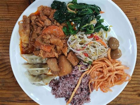 지극히 무난한 한식뷔페 구성