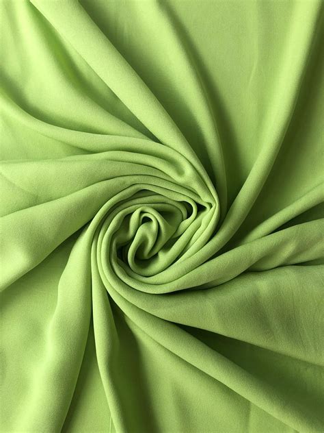 Tecido Crepe Georgete Toque De Seda Verde Pesado Pannus Tecidos