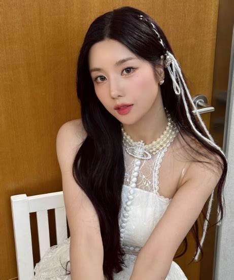 워터밤 여신 권은비 파격 의상남다른 글래머 자태