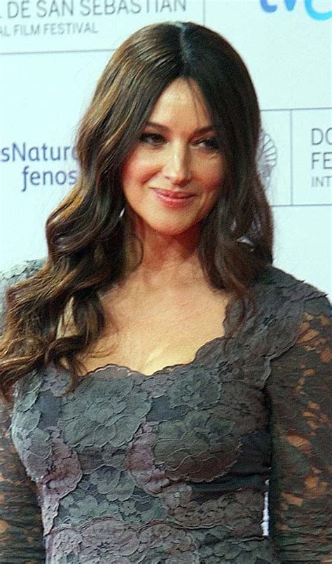 24 Simple Curly Hairstyles For Women Over 40 Curly Hair Styles Easy